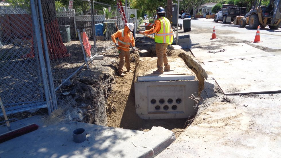 City of Redwood City Middlefield Road Underground Utility Relocation ...